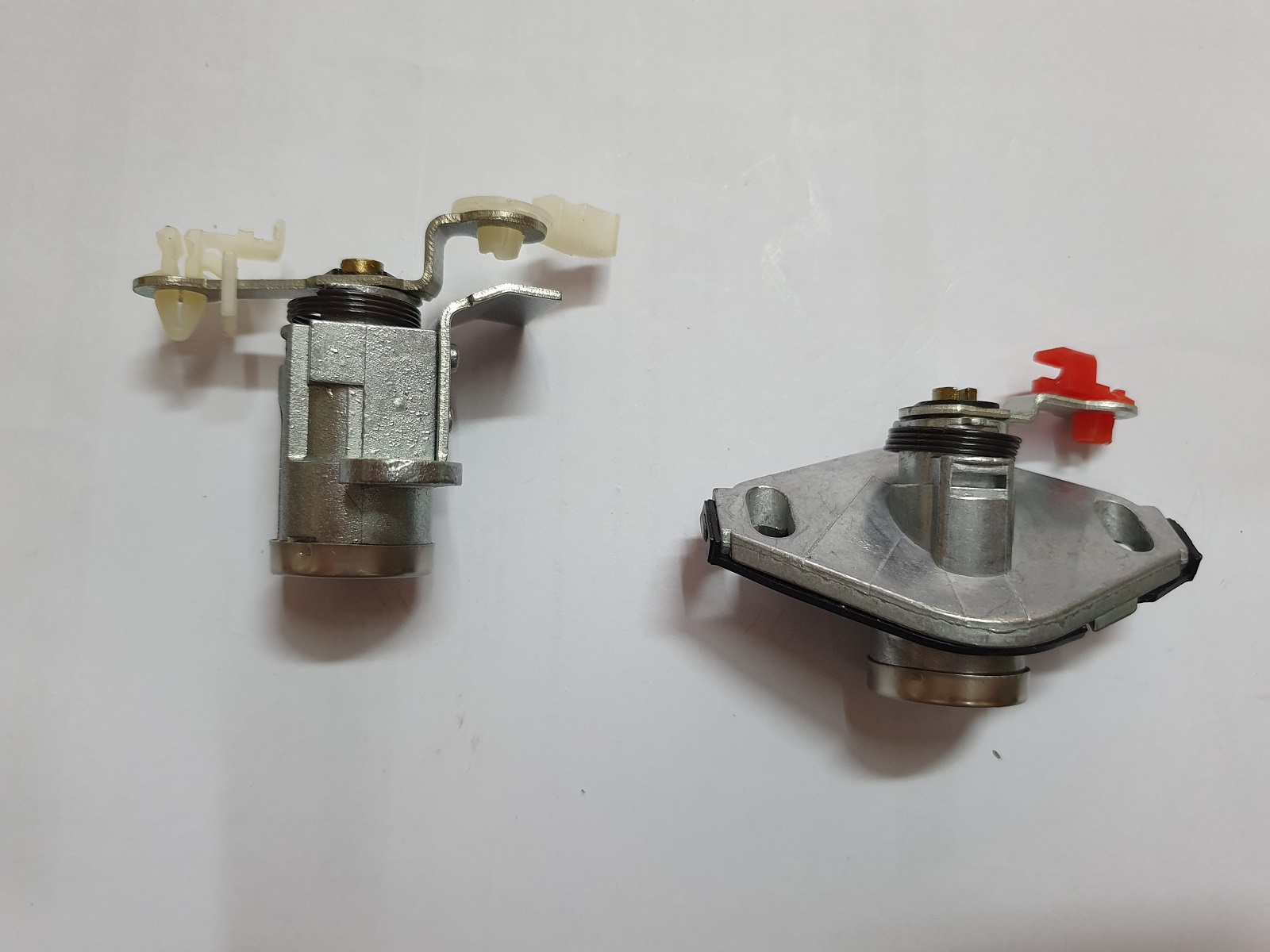 TOYOTA HIACE KDH200 IGNITION FULL KEY SET WITH DOOR LOCKS